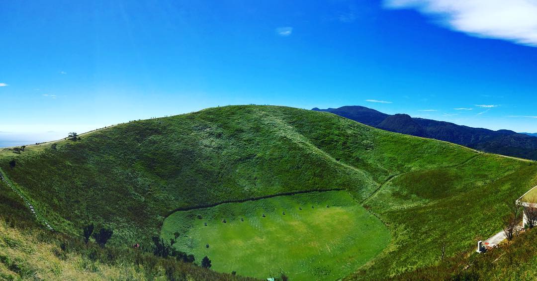 Explore the Enormous Omuro Volcano in Japan - Mytour