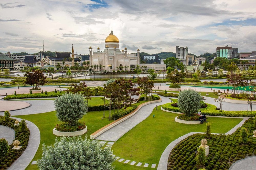 Brunei Travel Handbook - Mytour