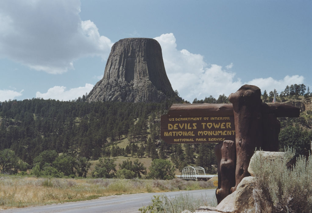 The Devil's Tower - A 50-Million-Year-Old Landmark - Top Attraction in ...