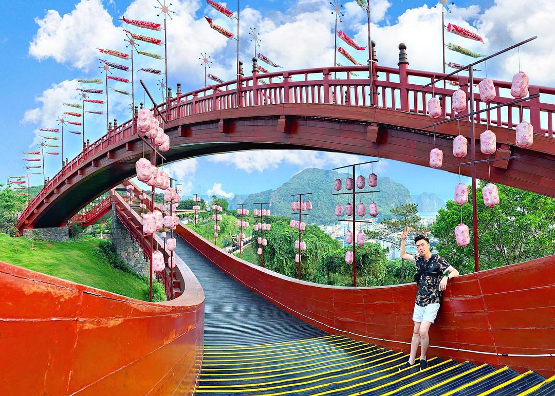 Experience the vibrant array of games at Sun World Ha Long Park - Mytour