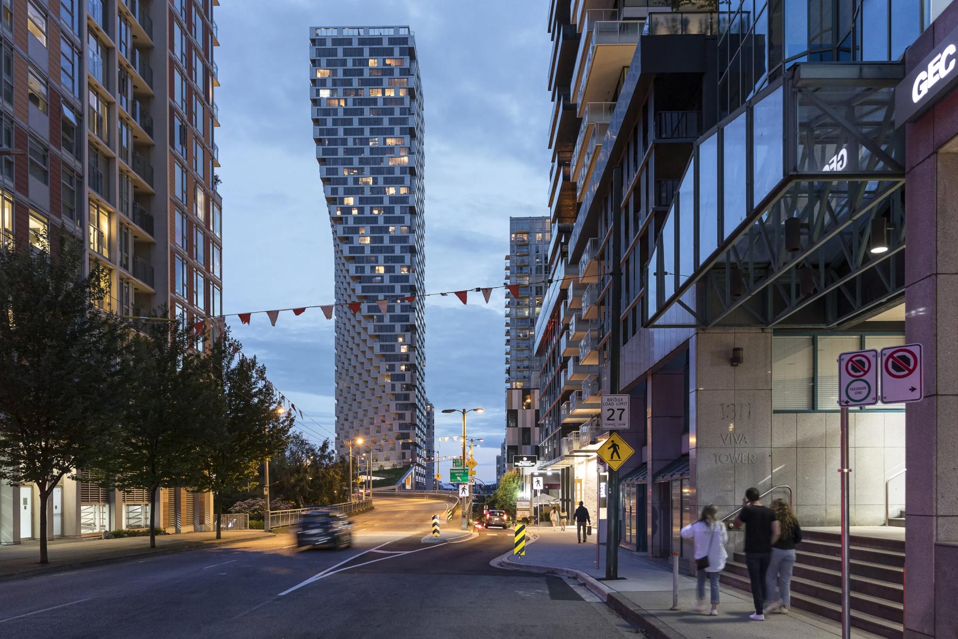 Vancouver House: Biểu tượng kiến trúc hiện đại với nền móng độc đáo và ...