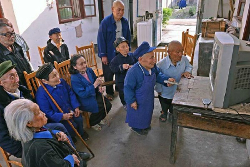 The Enigma of the Dwarf Village in China's Highlands