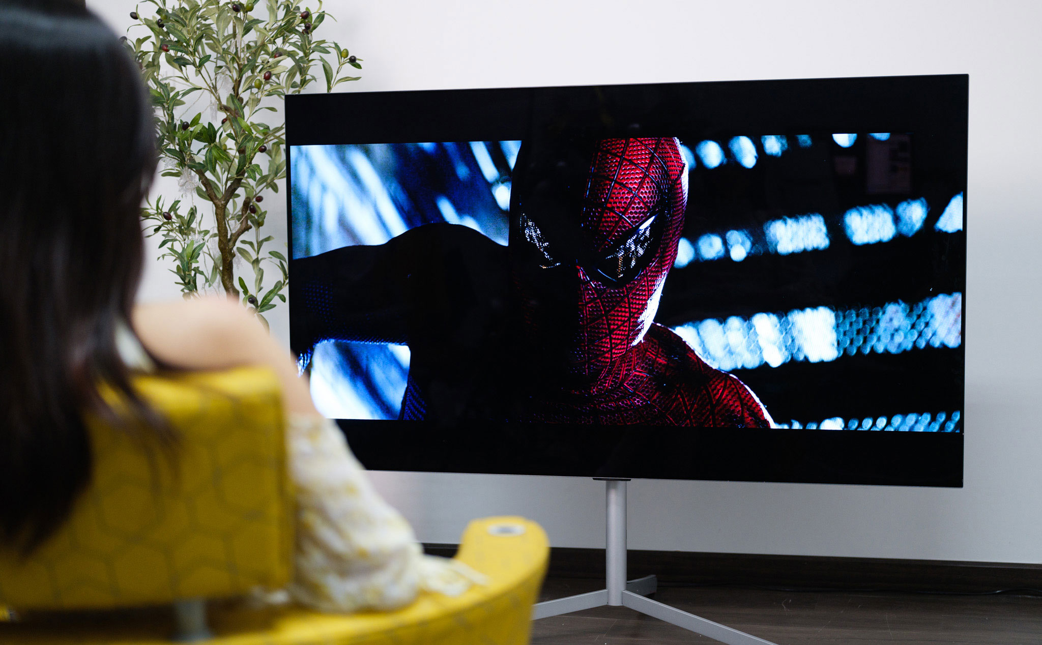 Chuỗi phim Spider Man được tái xem với cảm xúc mới trên TV LG OLED G1