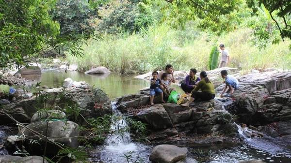 Exploring the Untouched Chí Stream in Quảng Ngãi - Mytour