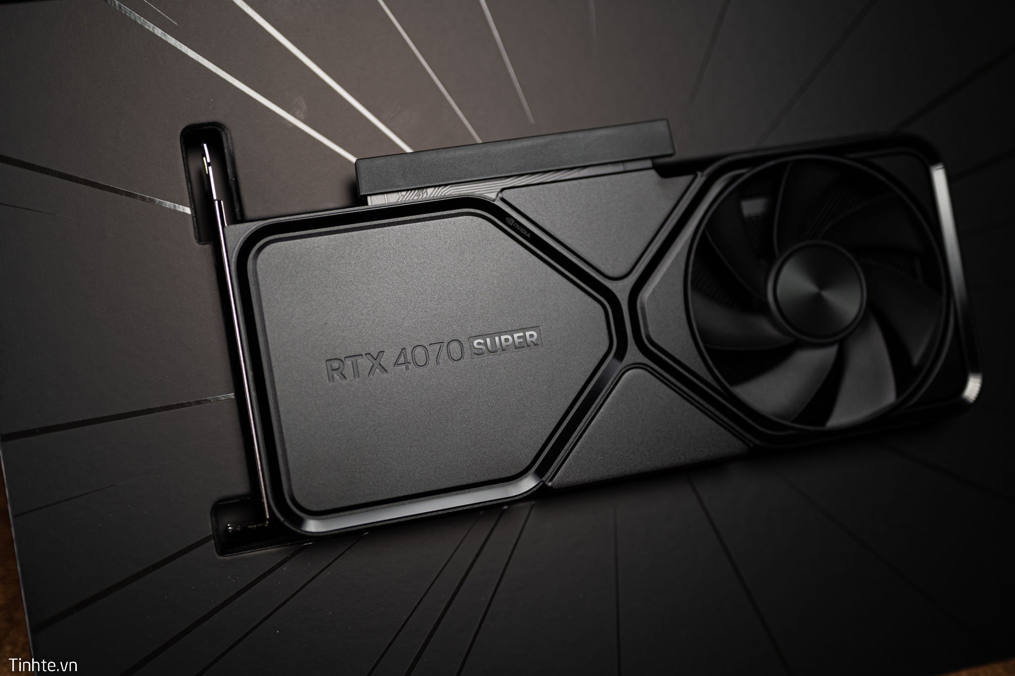 Nvidia GeForce RTX 4070 Super: Chơi game 4K với giá chỉ 18 triệu Đồng ...