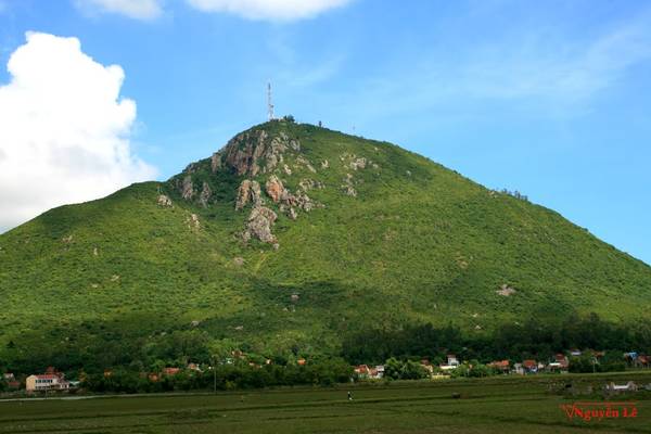 Explore the wonders of Phu Yen by visiting the iconic Chup Chai ...