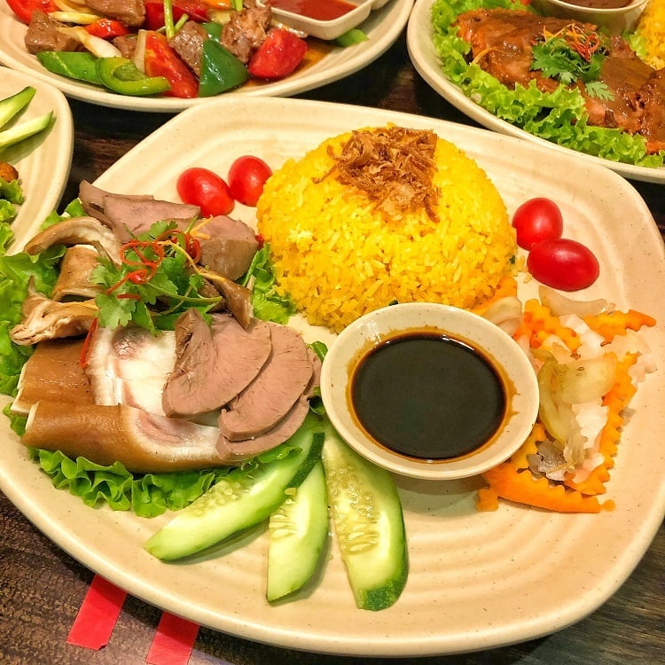 Three Must-Try Pha Lau Stalls in Hanoi - Mytour