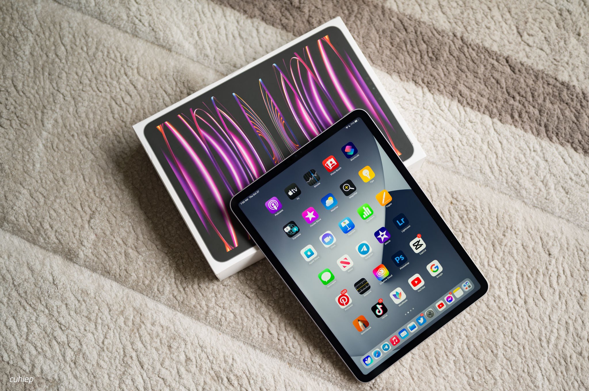 iPad Pro 2024 sẽ được trang bị màn hình OLED siêu mỏng với chi phí sản xuất giảm đáng kể?