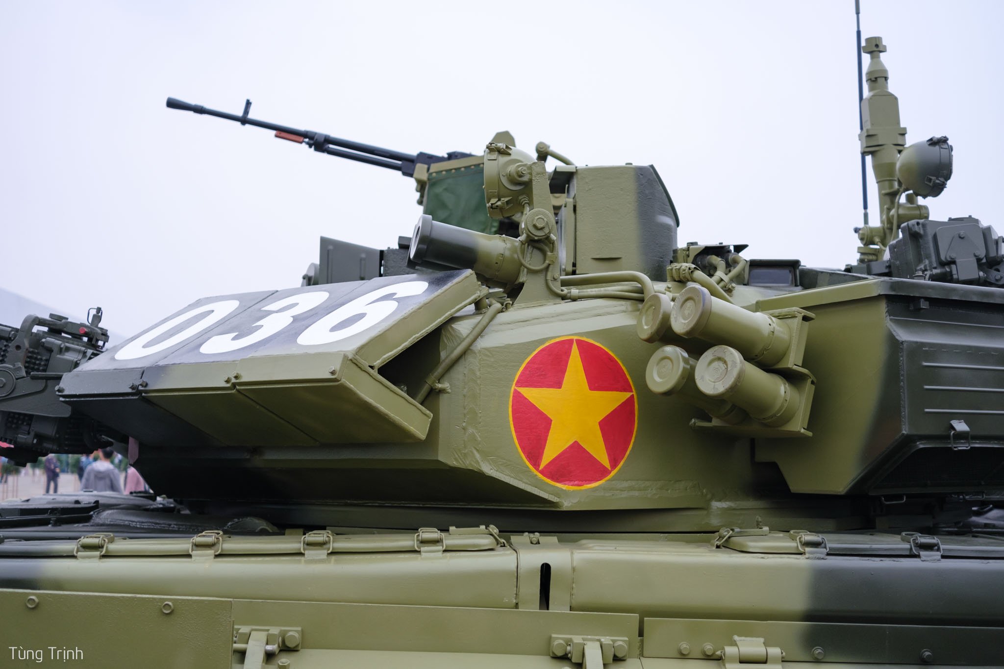 Đánh giá chi tiết về xe tăng T-90S & T-90SK: Sức mạnh vũ trang tối đa ...