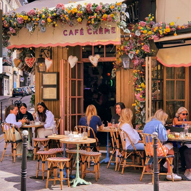 Mesmerized by the enchanting and romantic cafes with stunning views of ...