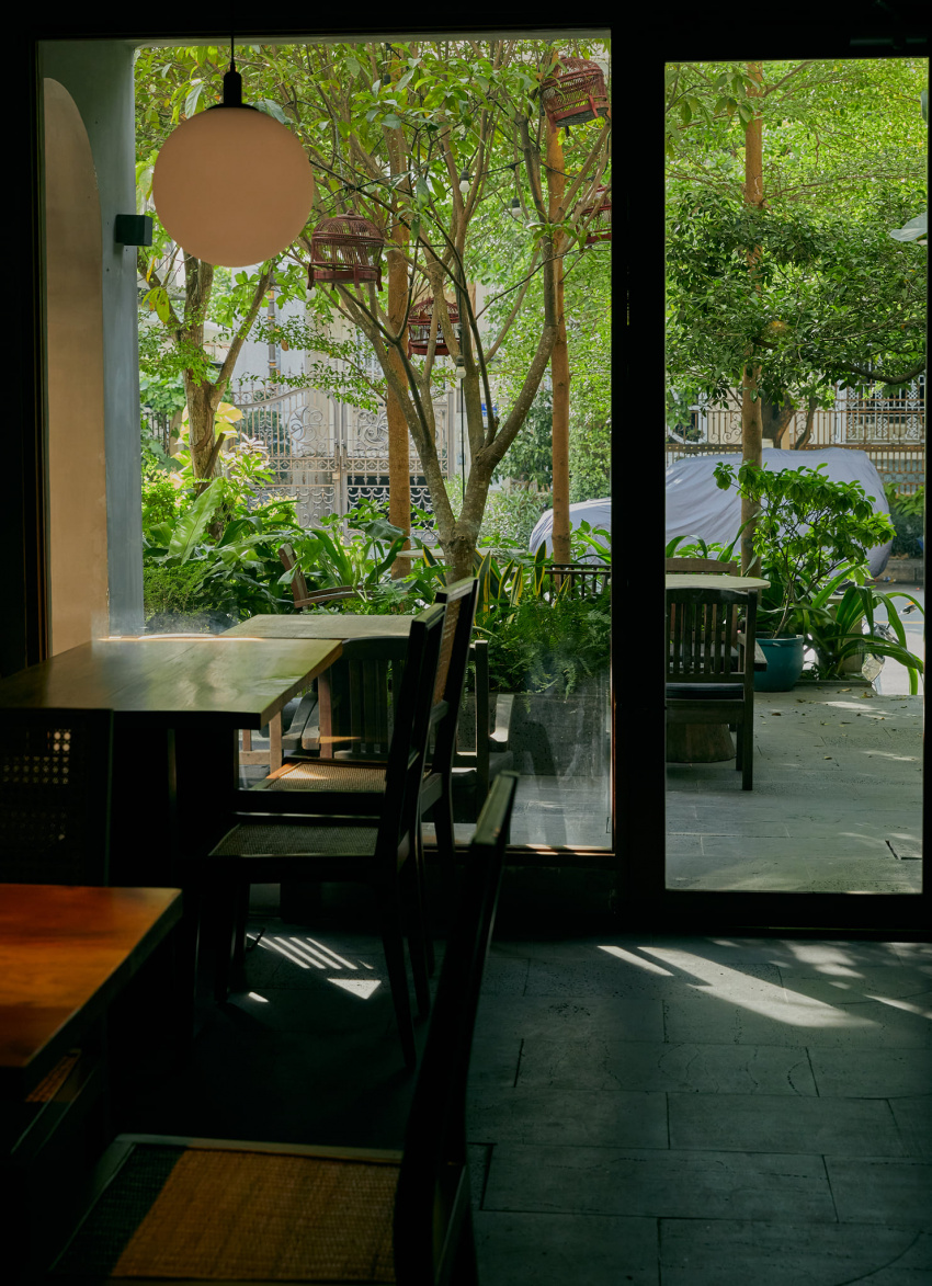 The Fig Cafe - unique architecture with a fresh style in District 7 ...