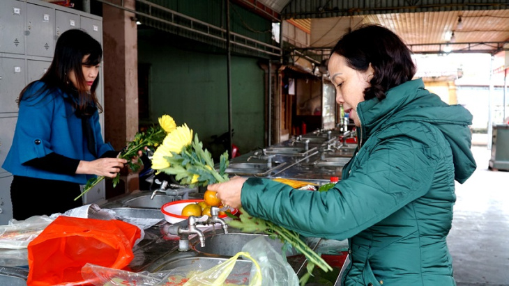 Insider Tips for Visiting the Temple of Lord Hoang Muoi to Pray for ...