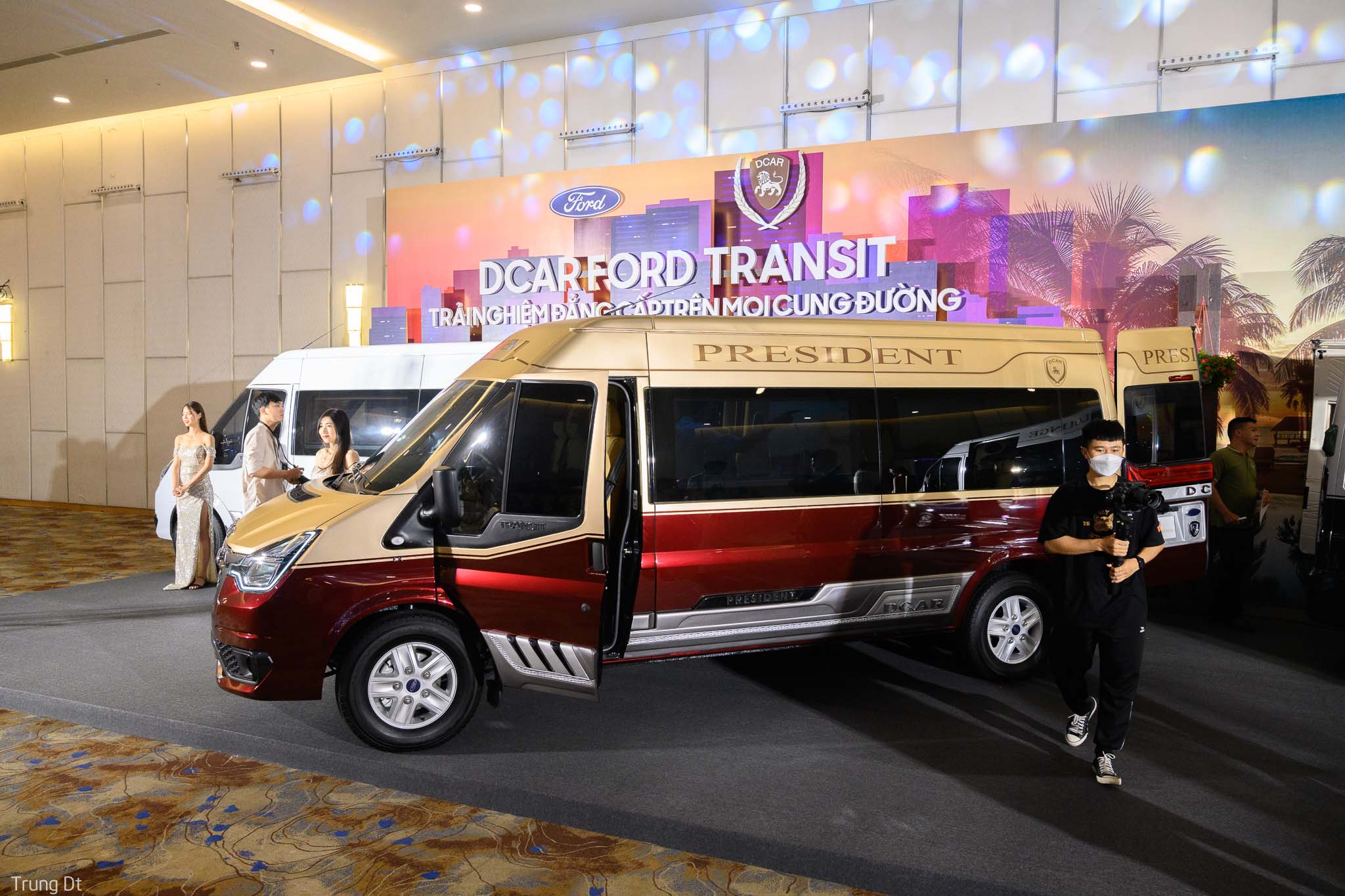 DCar hạnh phúc nhận được bằng chứng nhận QVM từ Ford cho việc nâng cấp nội thất của dòng xe ...