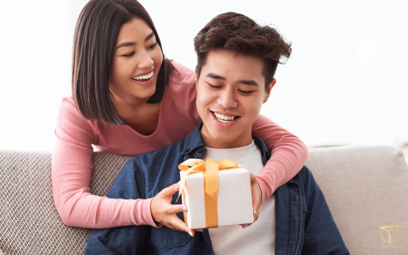 55 Unique & Meaningful Birthday Gifts for Your Husband