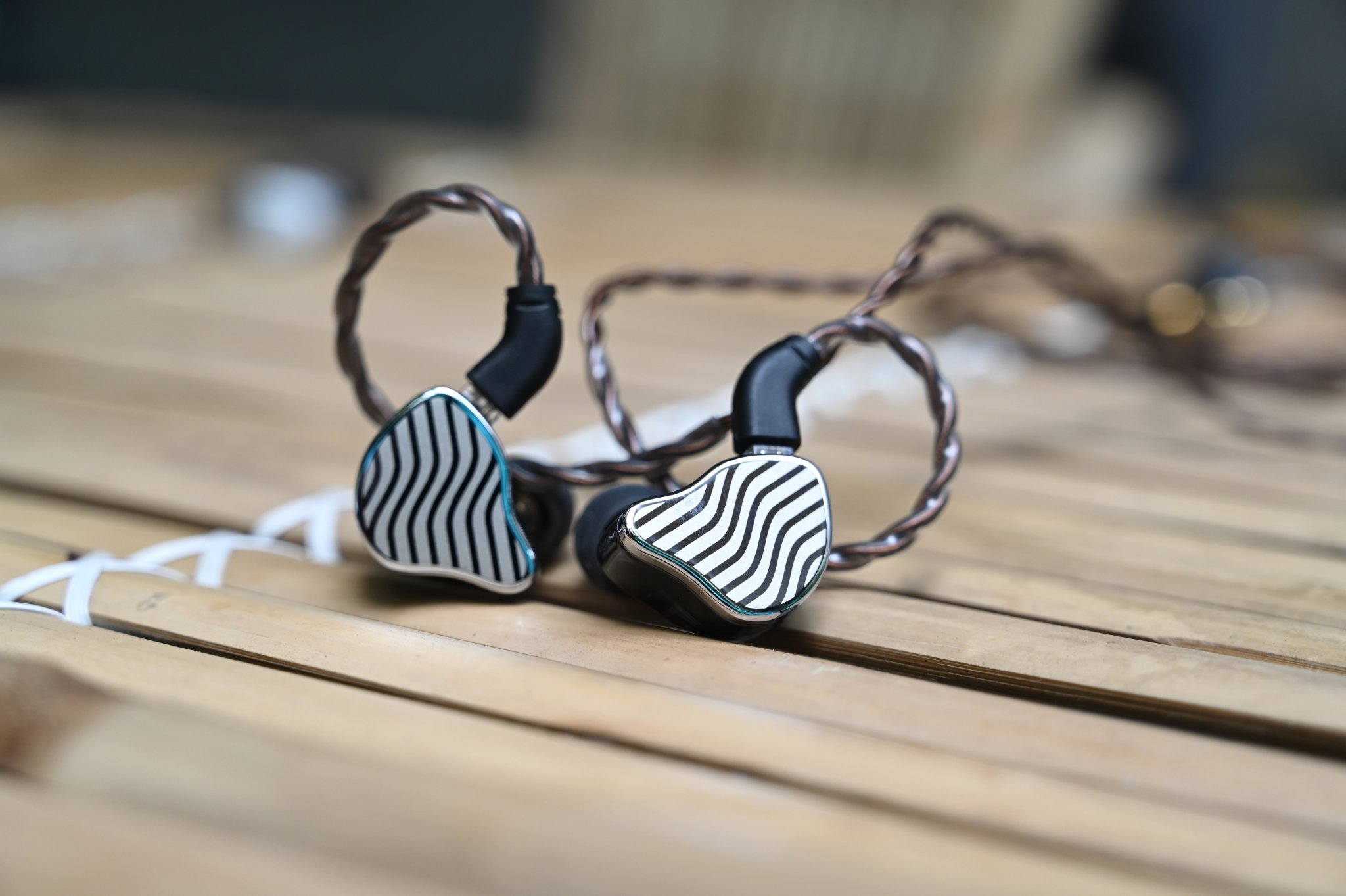 Cảm nhận về tai nghe Fiio JH3 - tai nghe in-ear sử dụng 3 driver, âm ...