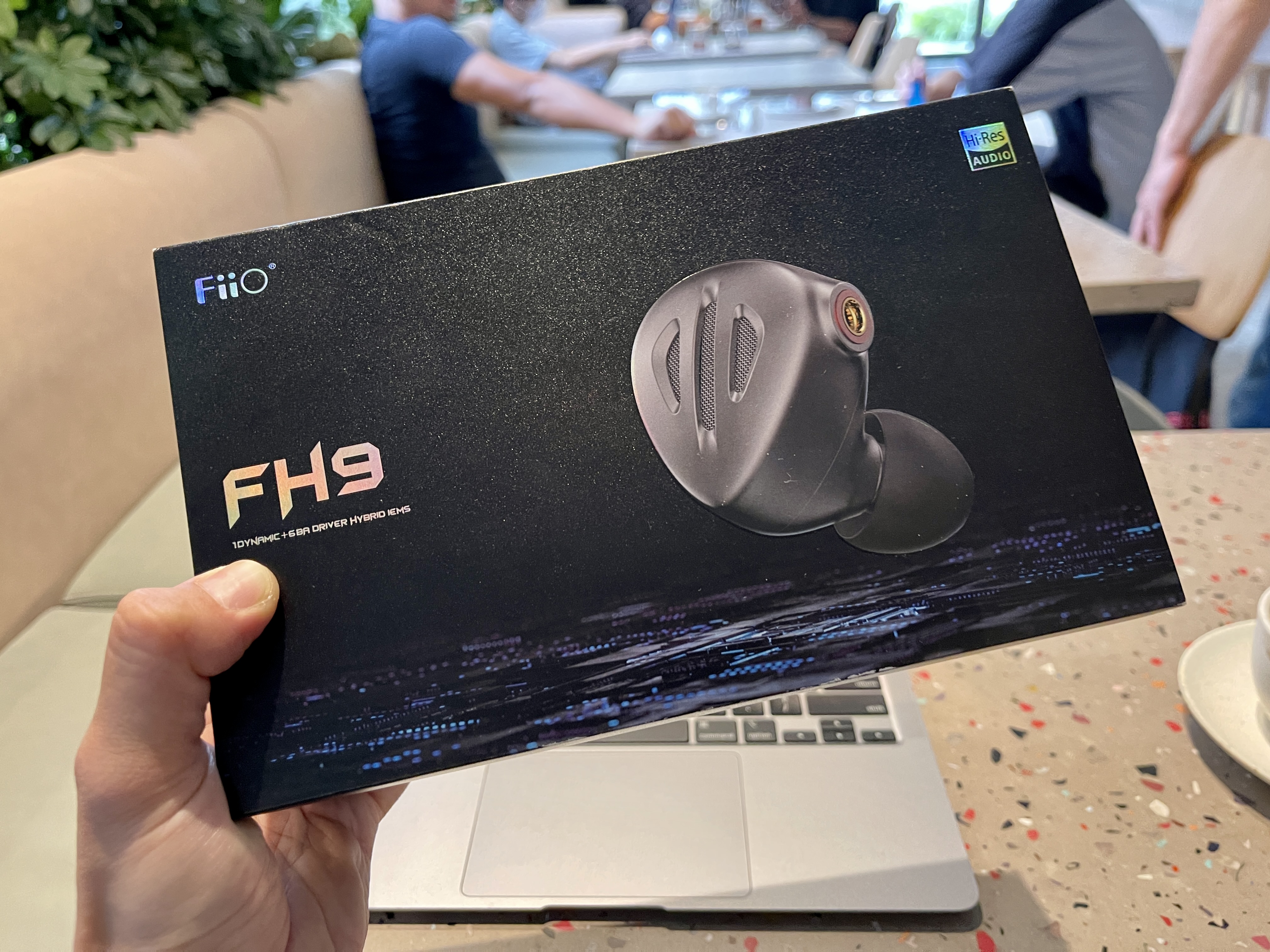 Fiio FH9 - Siêu phẩm tai nghe hybrid 7 driver, vỏ làm từ titanium, giá ...