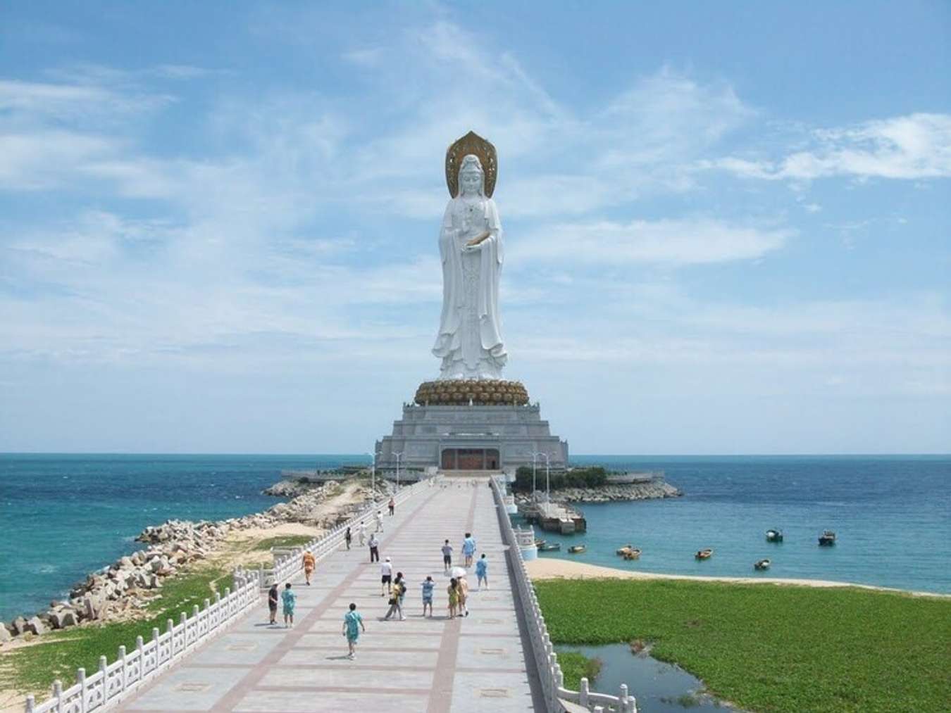 A to Z Travel Guide to Hainan Island - China's Most Beautiful Gem