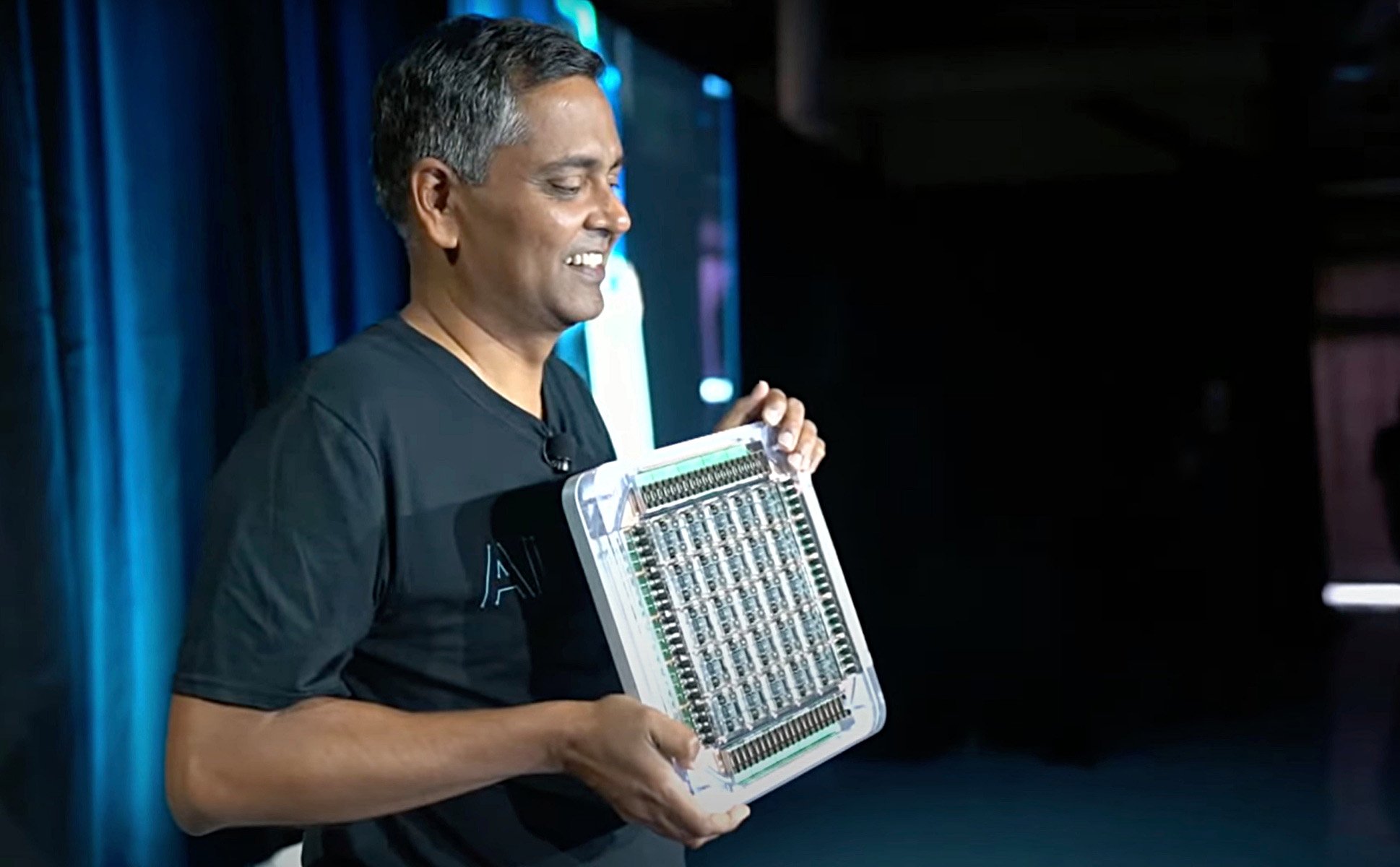 Tesla Dojo D1: chip mạnh mẽ chuyên dùng cho huấn luyện AI của Tesla