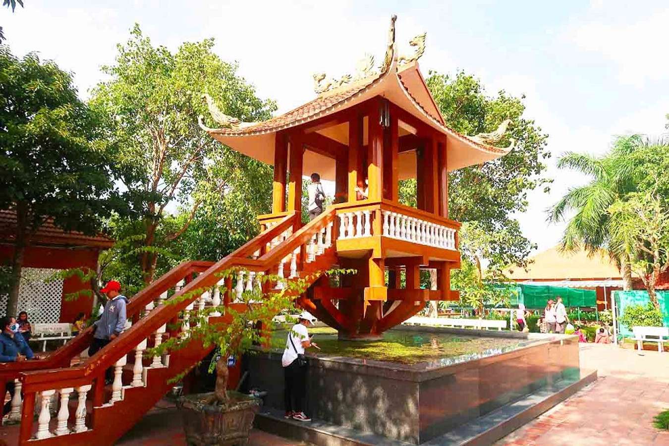 Visiting Can Tho? Don't Miss Truc Lam Phuong Nam Zen Monastery!