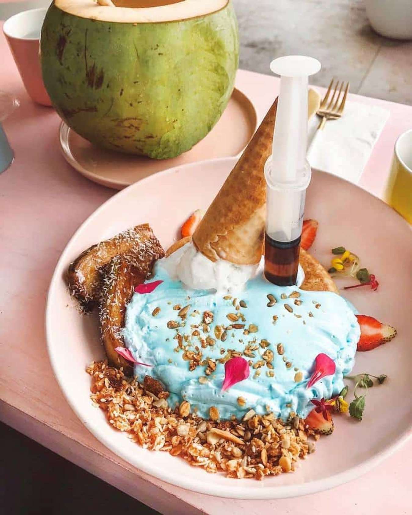 Explore a variety of brand-new cafes and restaurants right in the heart ...