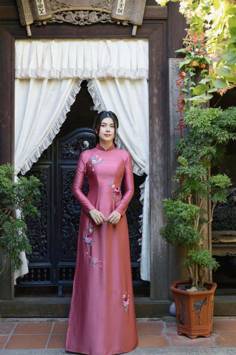 Top 10 Places to Rent Gorgeous Ao Dai for Parties in Hanoi - Mytour.vn