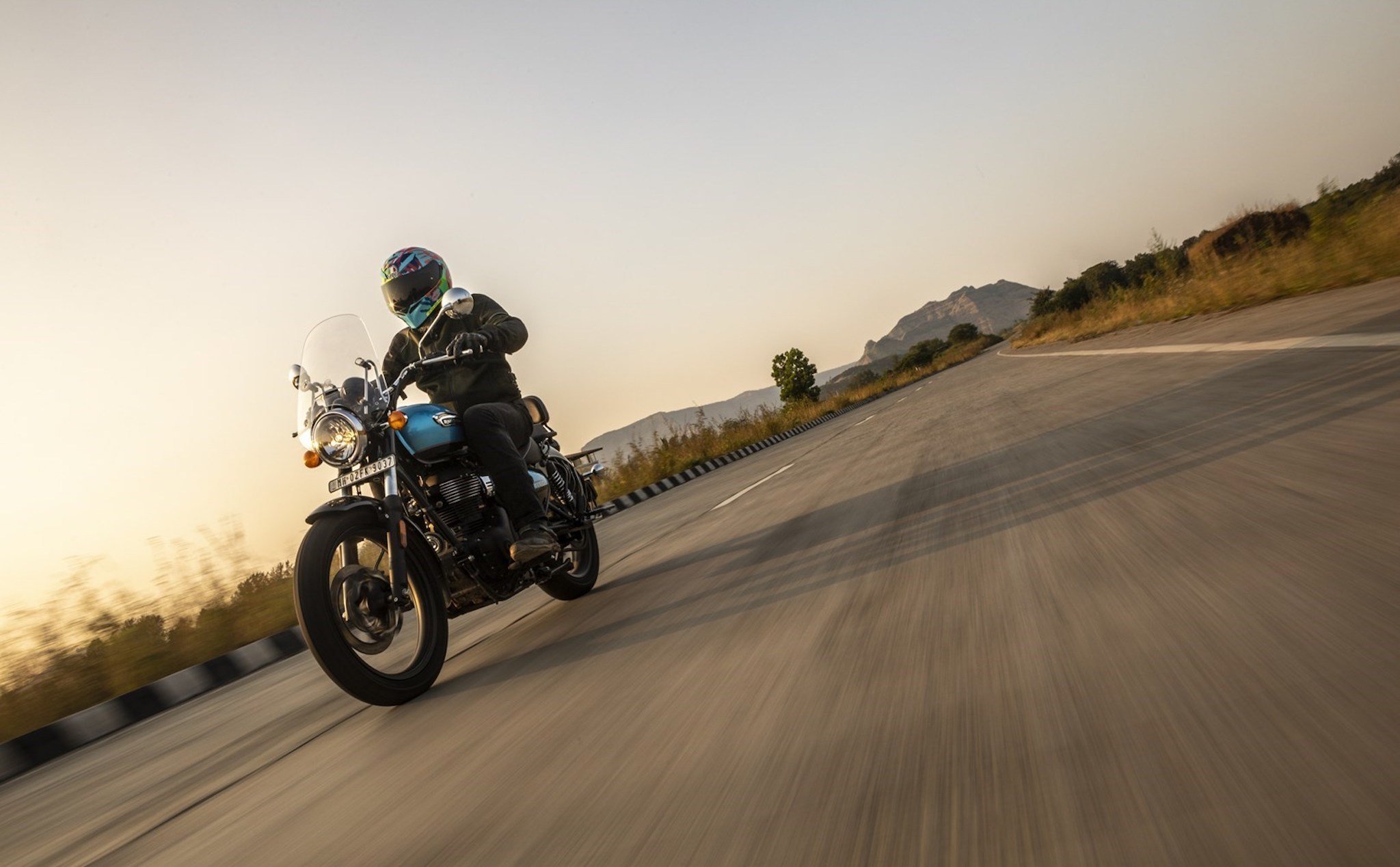 Đánh giá Royal Enfield Meteor 350 - Mẫu cruiser phong cách, giá cả phải ...