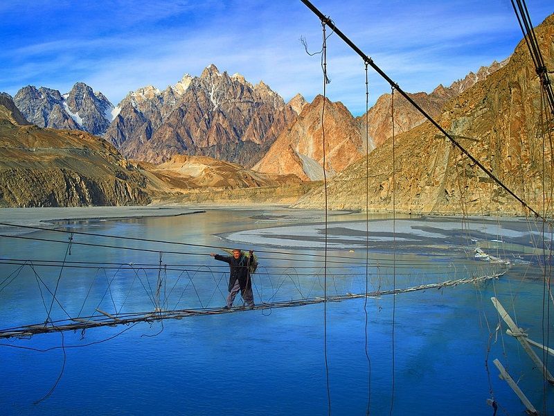 Top 10 Most Terrifying and Fascinating Bridges in the World - Mytour.vn