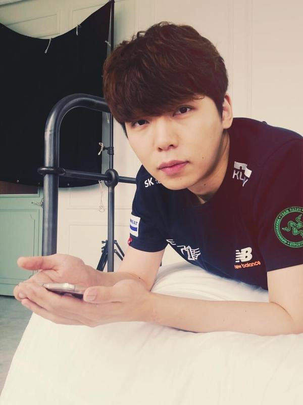 Top 10 Most Handsome League of Legends Pro Players Worldwide in 2017 ...