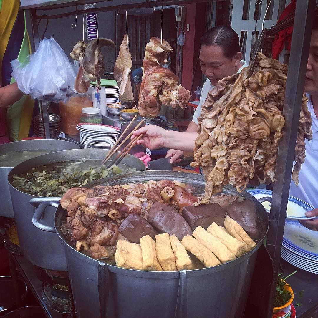 Khám phá thế giới ẩm thực độc đáo tại Quận 6 | Bài viết | Mytour