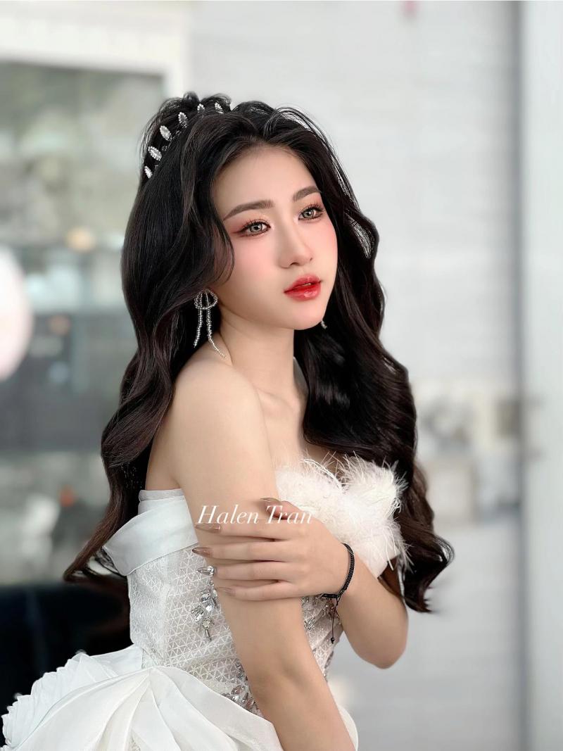 Explore the Top 7 Most Beautiful Bridal Makeup Studios in District 4 ...