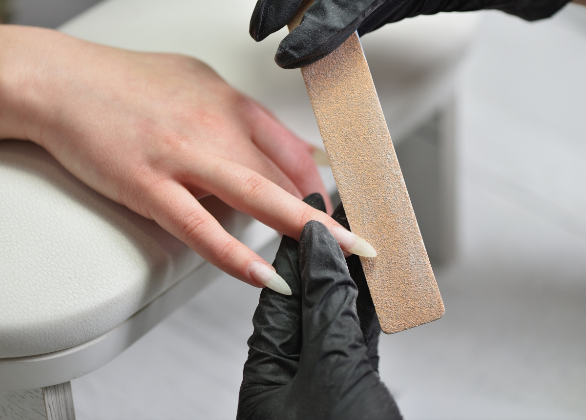 Achieving Beautiful and Simple Nail Filing at Home | Mytour