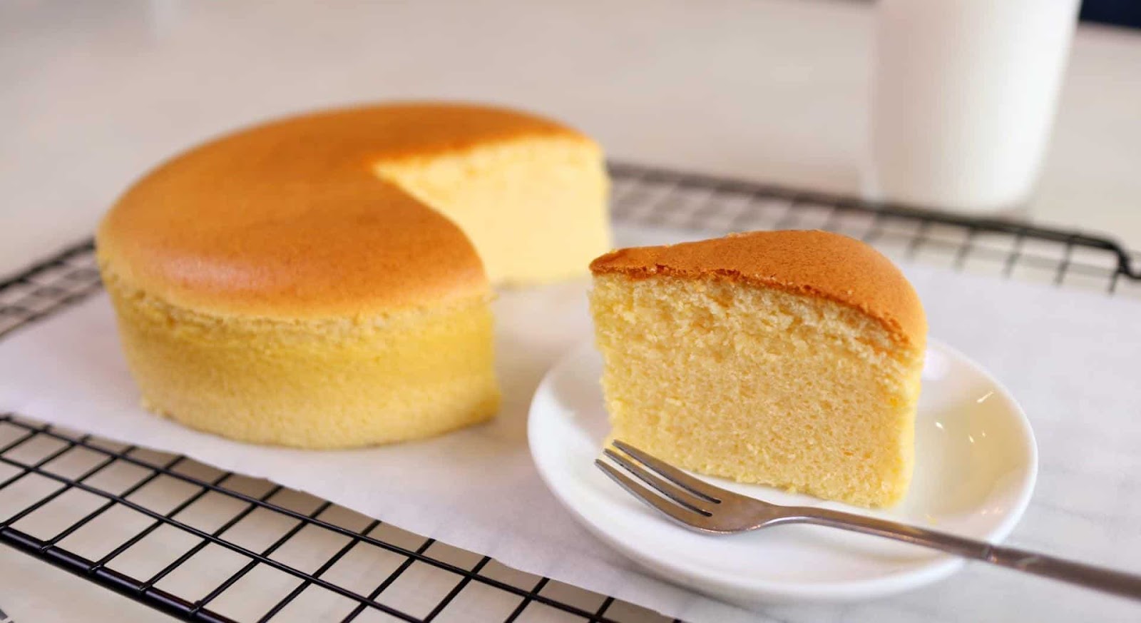 Simple Recipe for Making Air Fryer Sponge Cake | Mytour