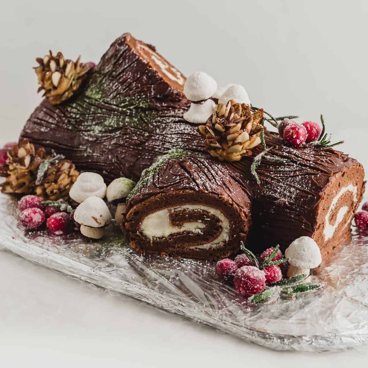 Simple Homemade Recipe for Buche de Noel Yule Log Cake | Mytour
