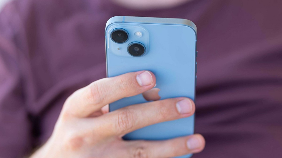 Rumor Mill: iPhone 15 and iPhone 15 Plus Set to Unveil a Fresh Rear ...
