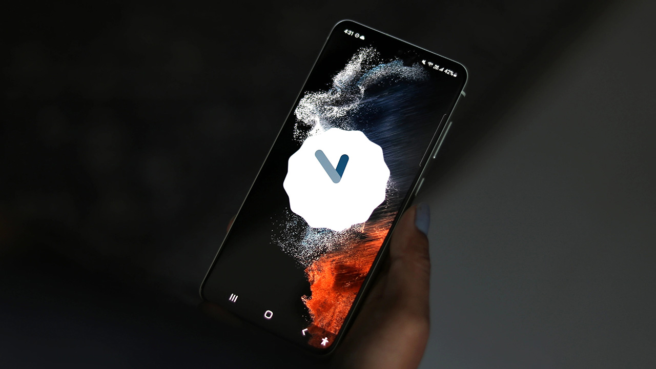 Which Galaxy device will be the first to come pre-installed with ...