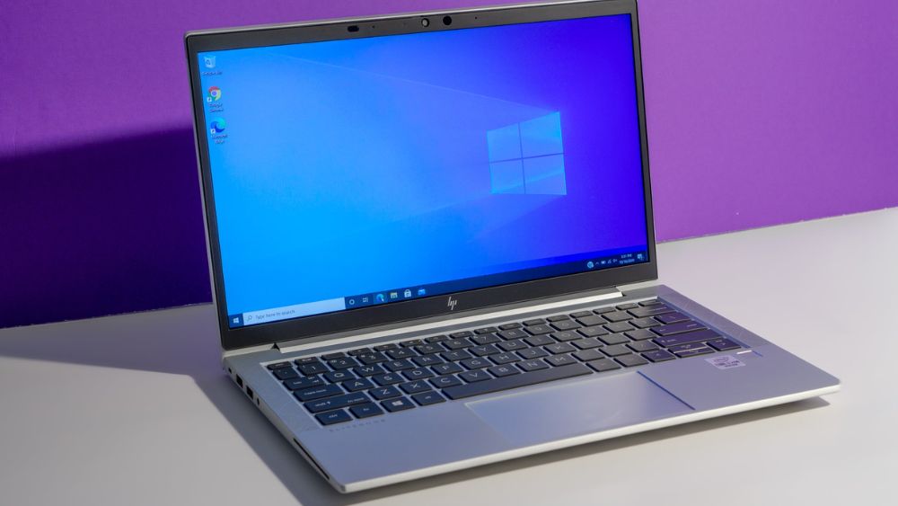 What is a laptop? How does it differ from a desktop computer?