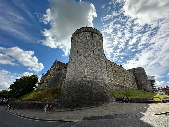 Embark on a journey to discover the legendary fortresses of the world ...