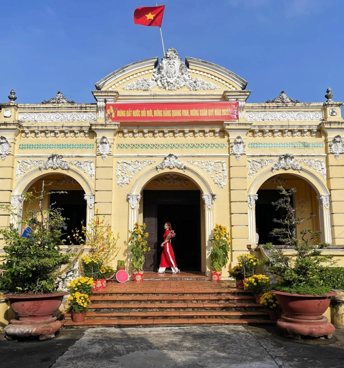 Explore the Kiên Giang Museum to marvel at its ancient and unique ...