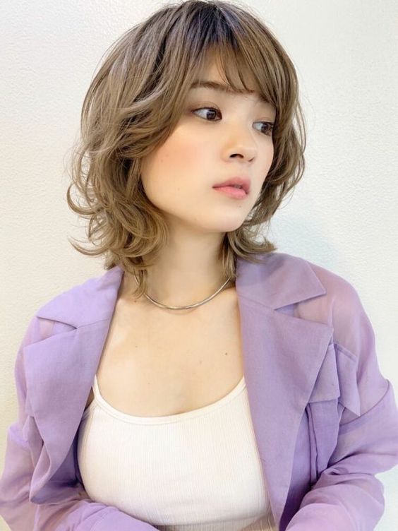 Top trendy and modern short layered mullet hairstyles for women ...