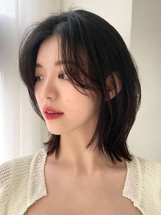 Top trendy and modern short layered mullet hairstyles for women ...