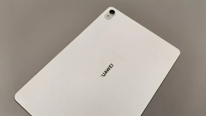 Leaked real-life images and technical specifications of the Huawei ...