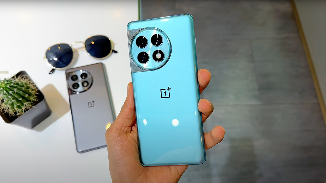 Exploring the OnePlus Ace 2 Pro: Signature OnePlus Design, Snapdragon 8 ...