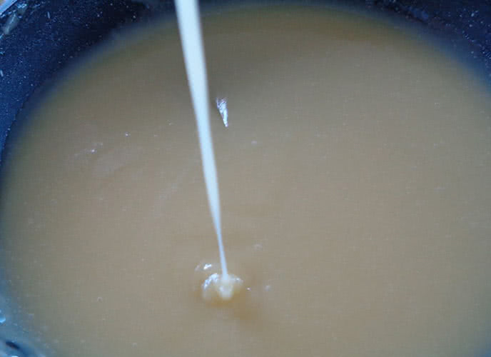 Simple Homemade Recipe for Authentic Condensed Milk