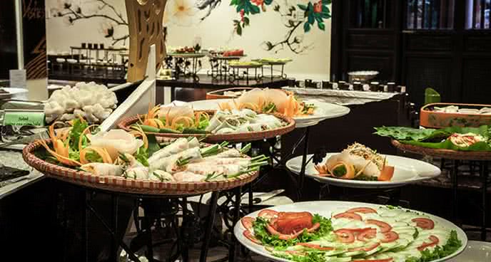 Learn the Art of Crafting Crispy and Savory Ear-Pleasing Spring Rolls ...