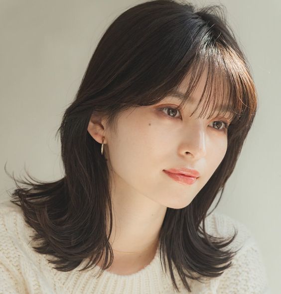 Top Short Curly Hairstyles to Add Volume and Fluffiness to Thin Hair - ALONGWALKER