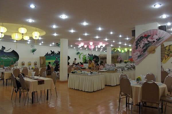 A Day of Experiencing the Golden Dragon Buffet Restaurant