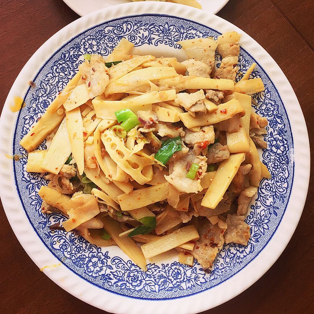 Cooking Stir-fried Bamboo Shoots with Meat - A Delightful Mytour Experience