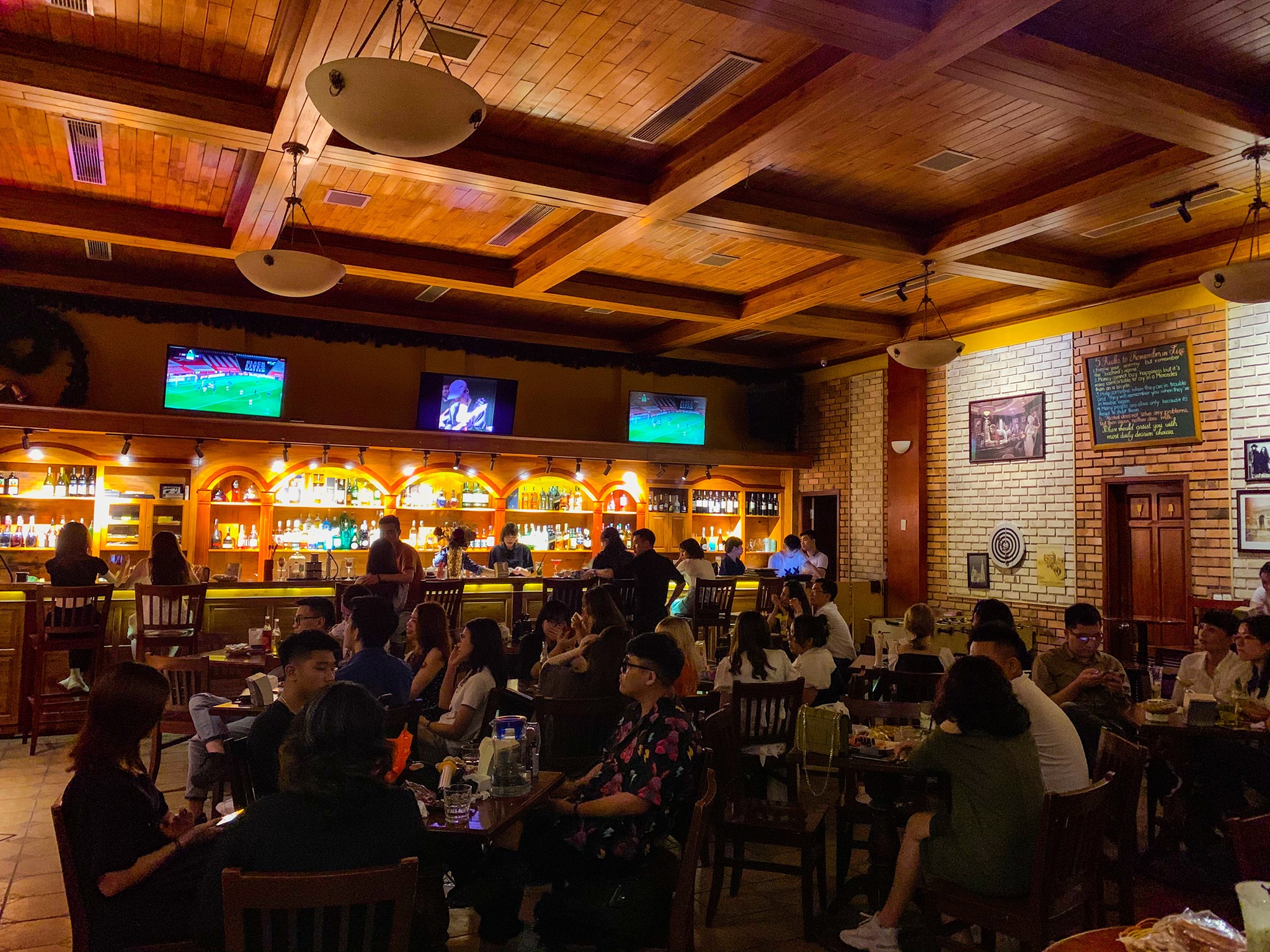 Experience the Ultimate Party at 9 Top-notch Hải Phòng Bars - Mytour