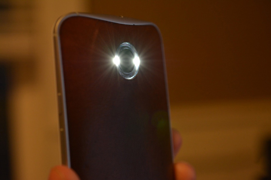 Unlock Night Illumination with a Simple Phone Shake on Android
