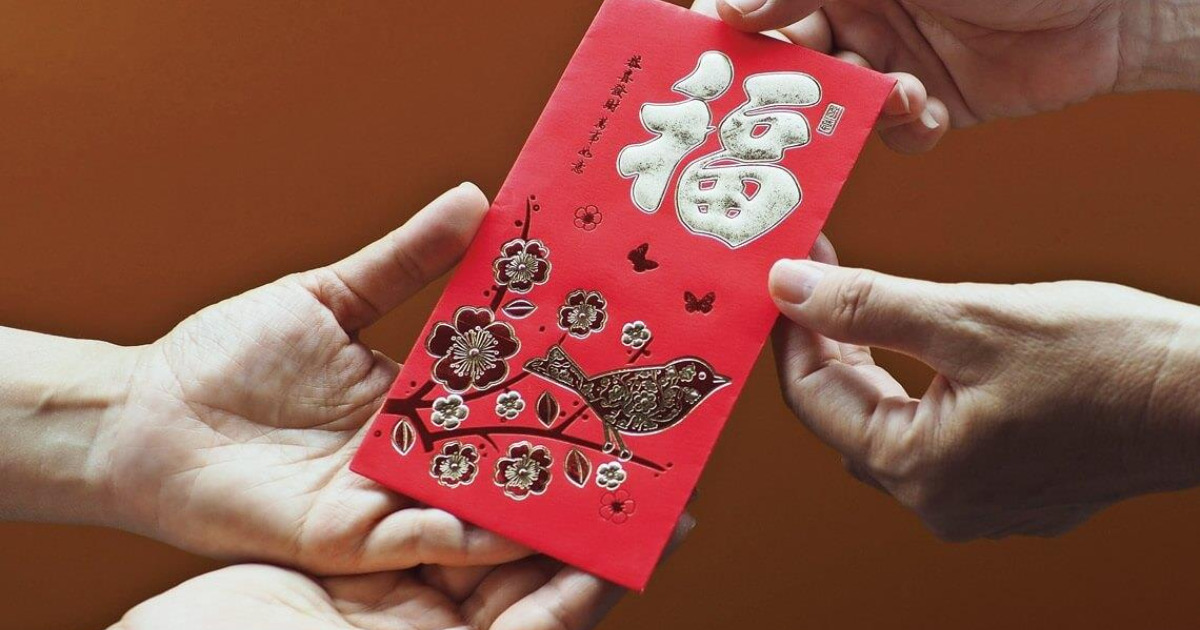 Taboos to Know When Giving and Receiving Lì Xì on Tet
